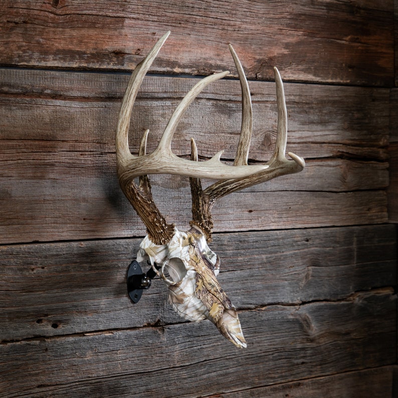 Skull Master - SNOW CAMO - Custom Size - Hydro Dip - Deer Skull Replica ...