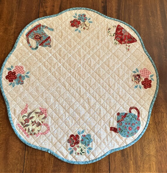 Teapot Scalloped Table Topper - Etsy