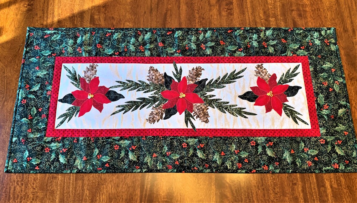 Quilted Appliqued Poinsettia Table Runner - Etsy