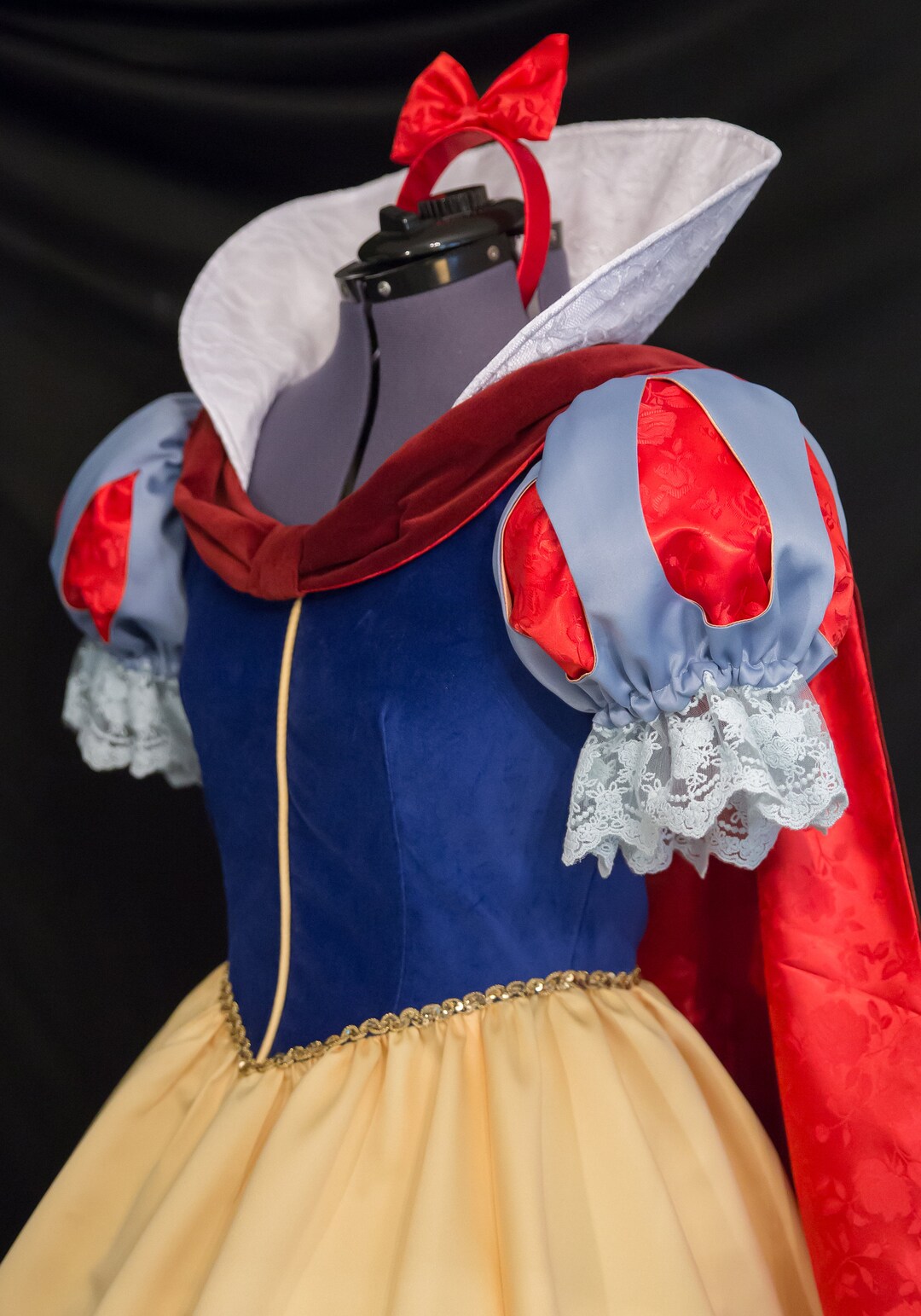New! Romantic Lace Teardrop Sleeve Deluxe SNOW WHITE Costume Cape Bow ...