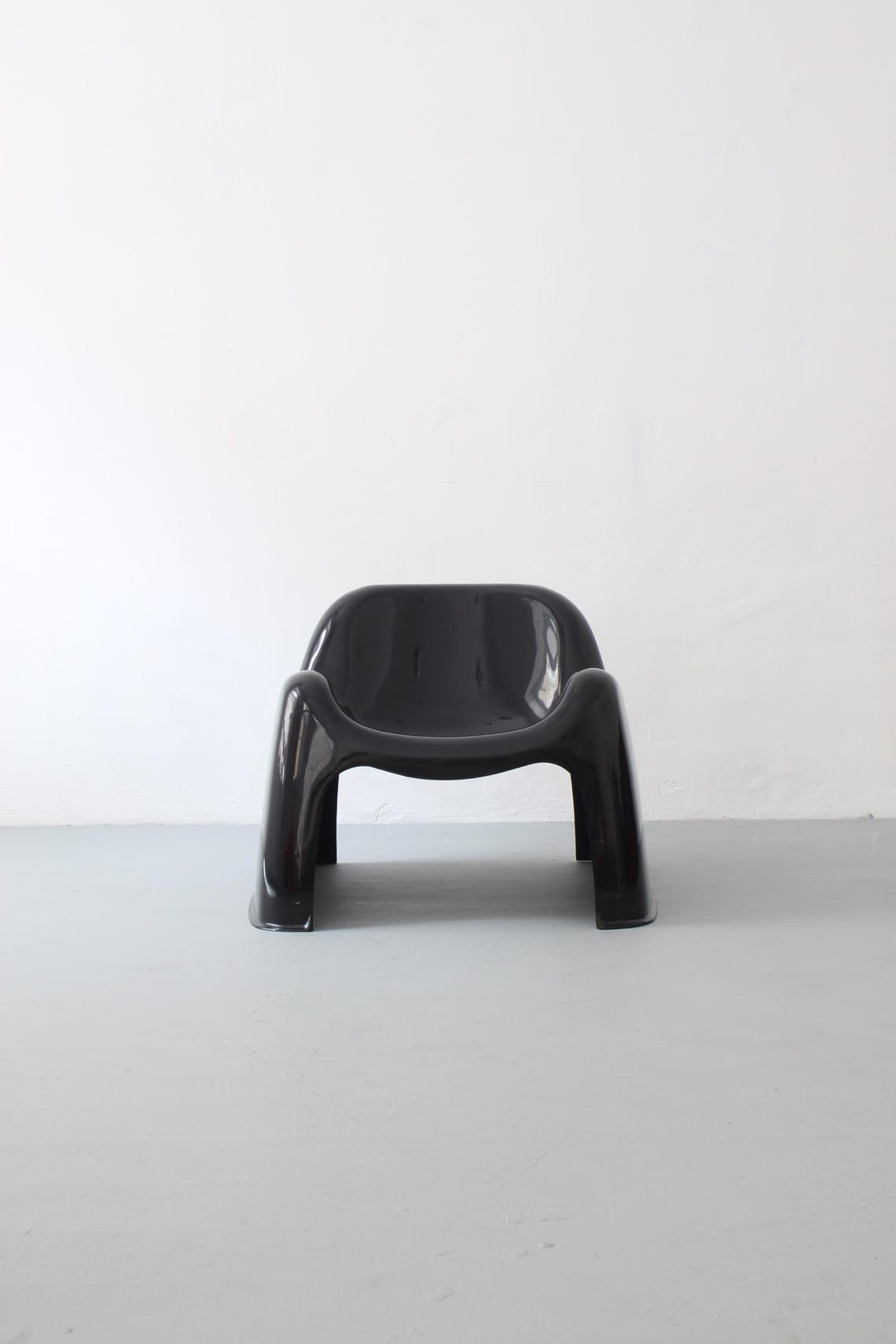 Sergio Mazza / Artemide toga Chair, Black - Etsy