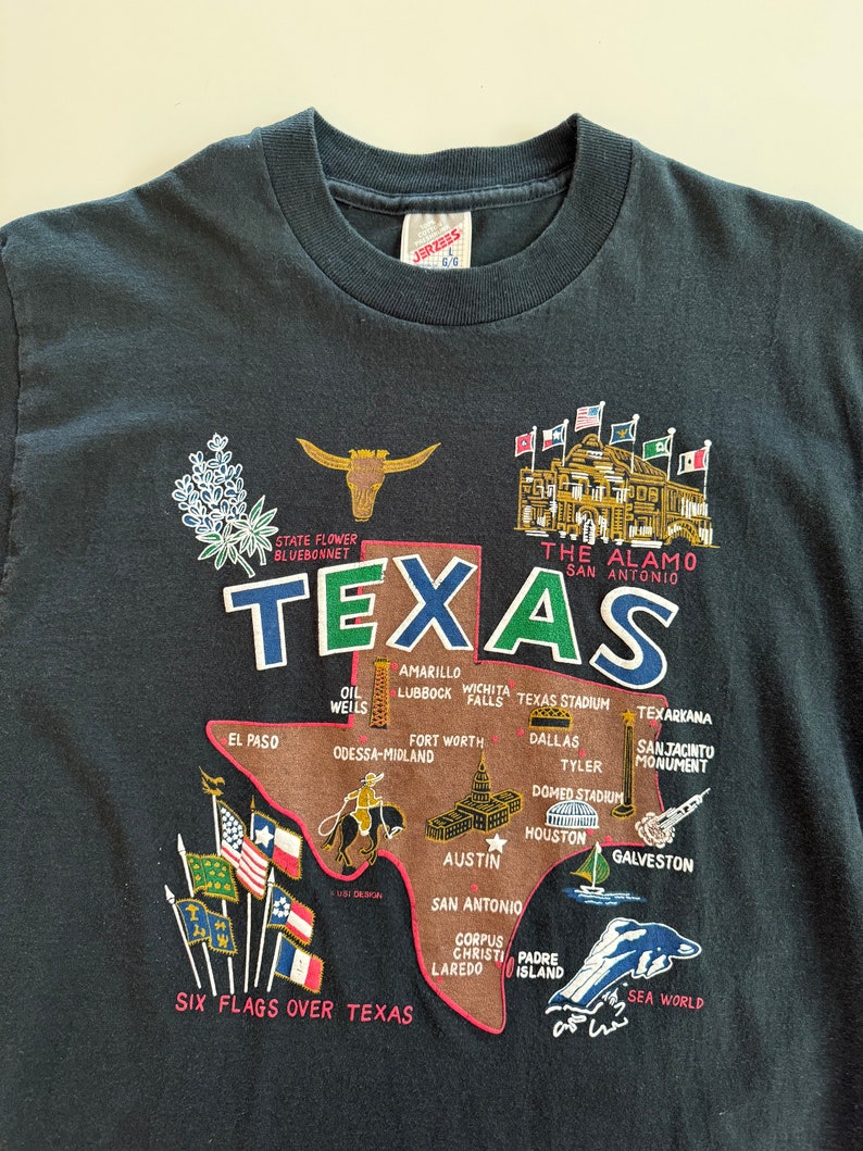 Texas State Attractions True Vintage 90s the Alamo Six Flags Sea World ...