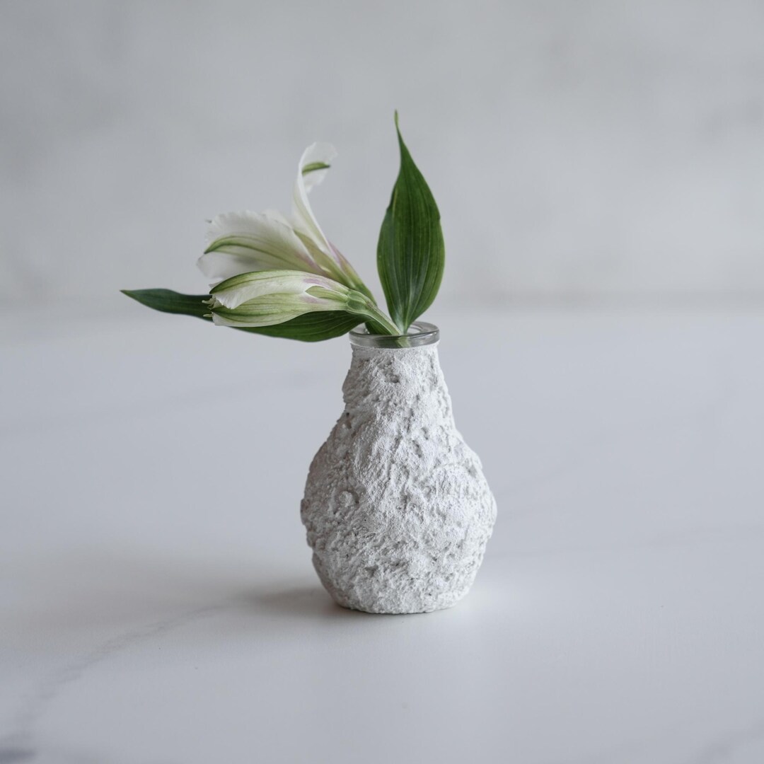 Mini Bud Vase in Textured Alpine White Concrete - Etsy