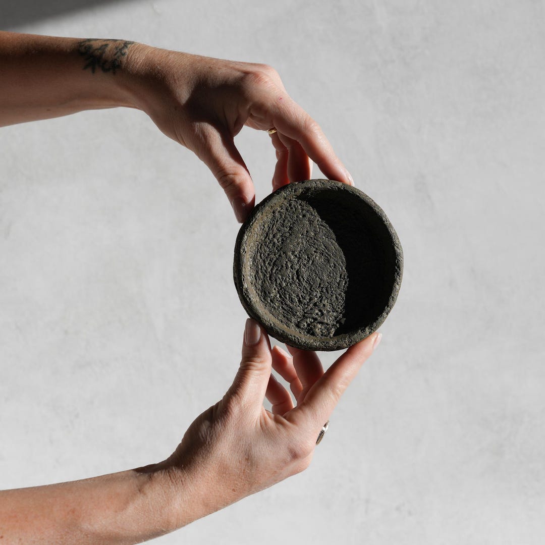 Small Round Dish in Earthen Brown Concrete - Etsy