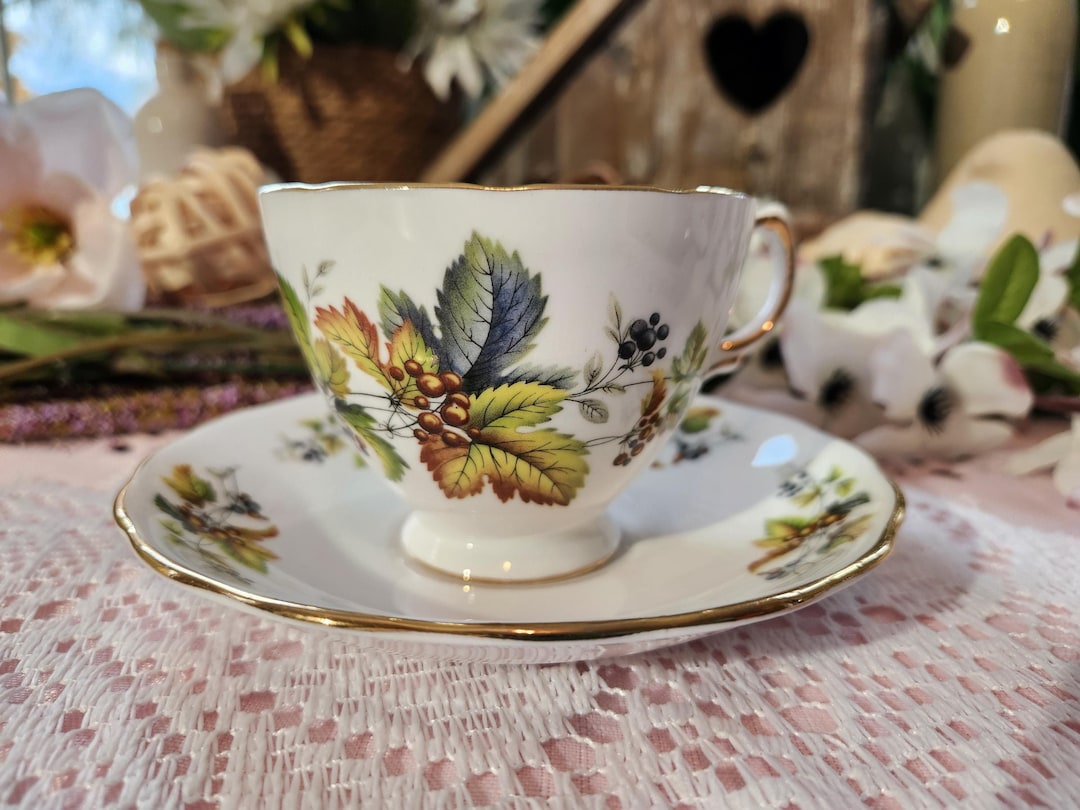 Vintage Royal Vale Bone China Teacup and Saucer – Queen Anne Pattern - Etsy