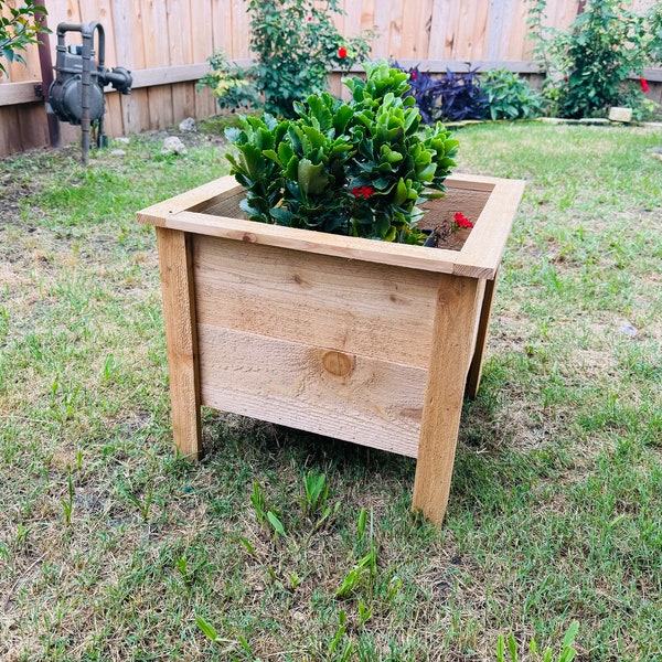 Red Cedar Planter - Etsy