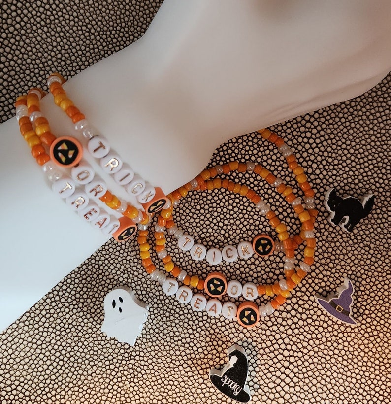 Halloween Bracelet. Trick or Treat Stretch Bead Bracelet for Halloween ...