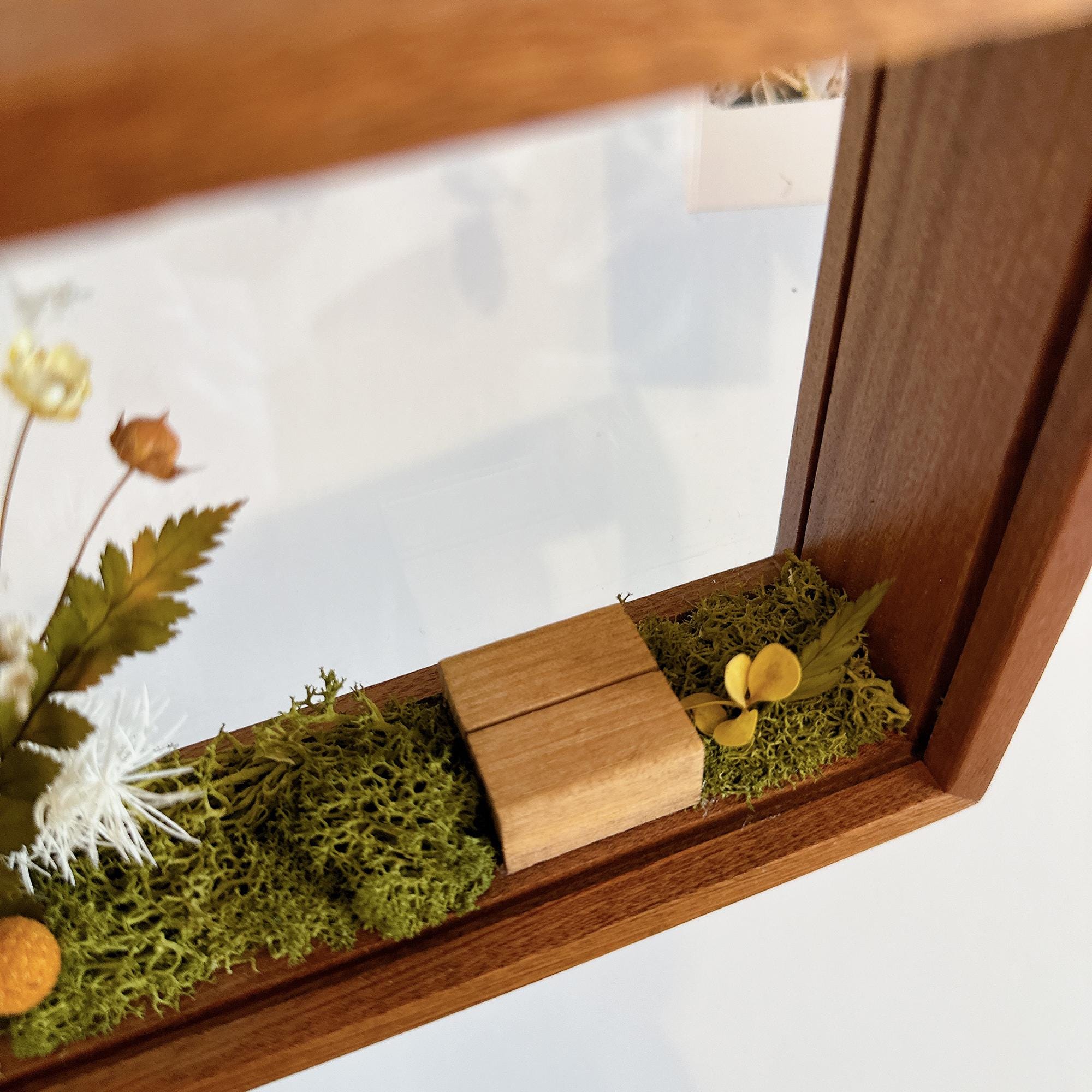 Dried Flowers Photo Frame, Preserved Flower Art in Wooden Frame, Unique ...