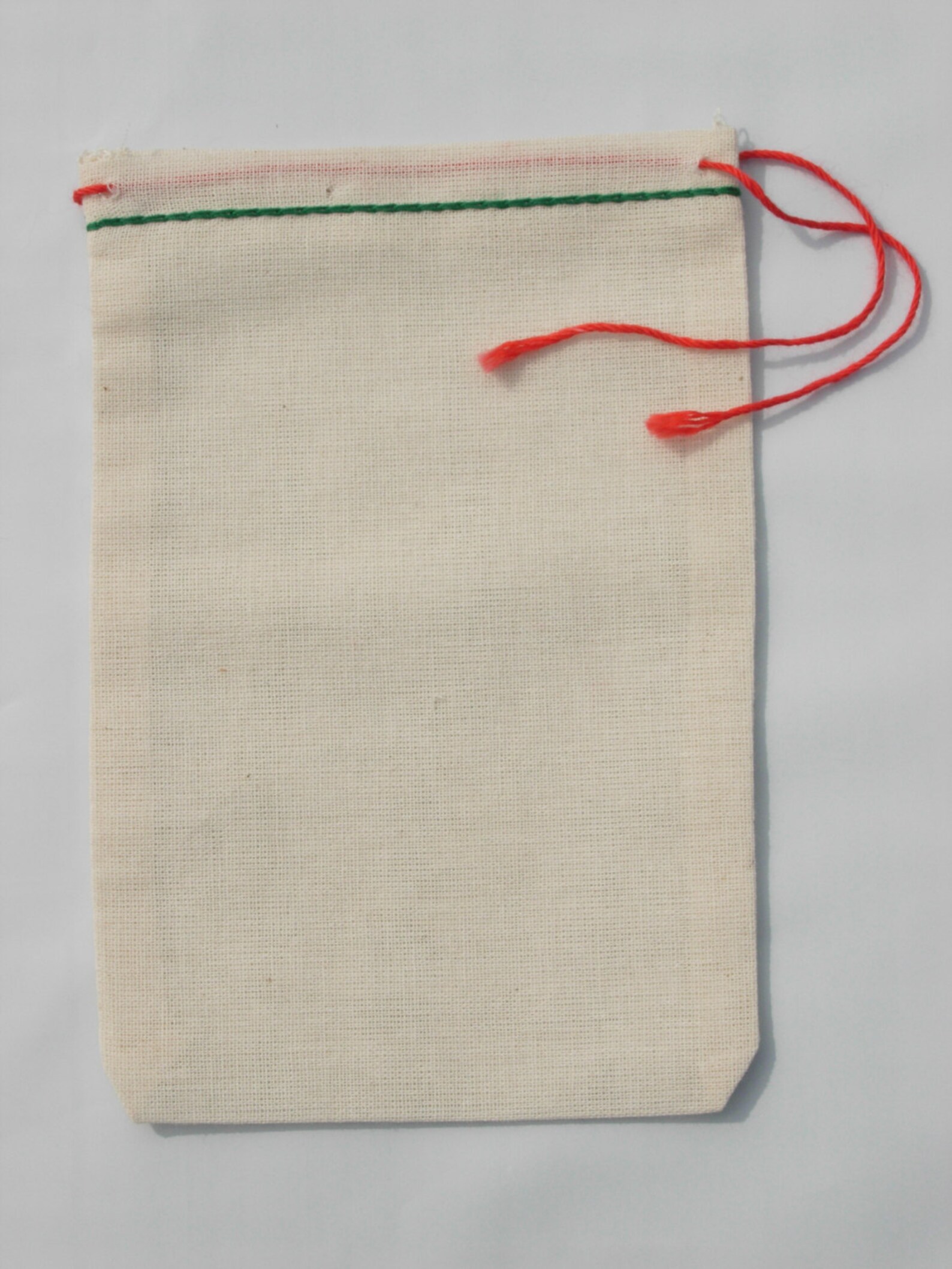 100 4x6 Muslin Drawstring Bags Green Hem and Red Drawstring - Etsy