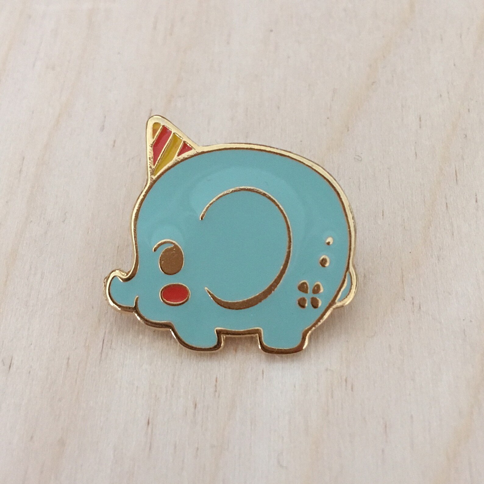 Circus Elephant - Enamel Pin - Etsy