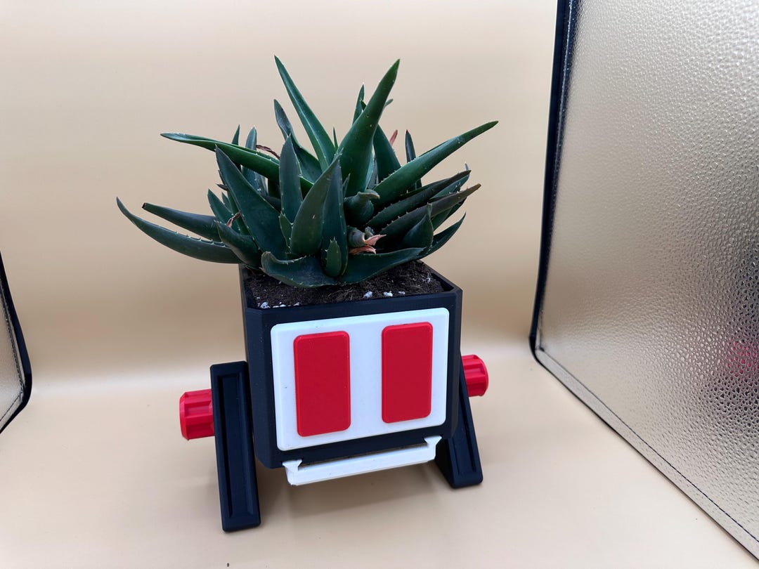 Droid Planter, Sci-fi Planter, Planter for Plants - Etsy