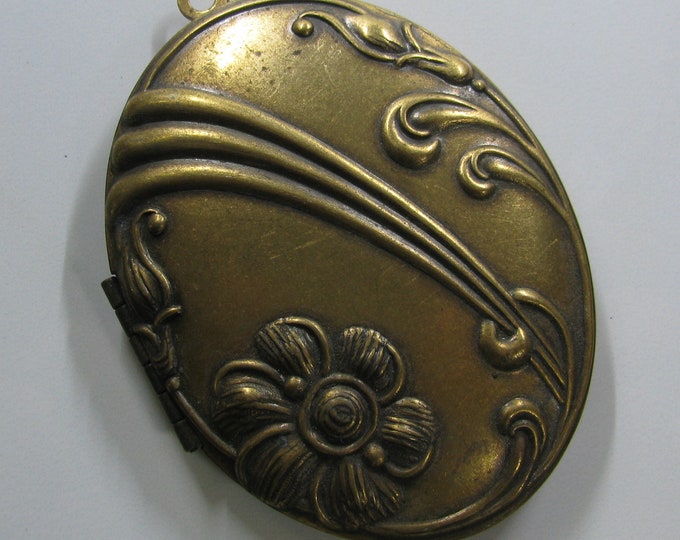 Extra Large Brass Ox Flower Oval Photo Locket 109L - 1 Piece - Etsy