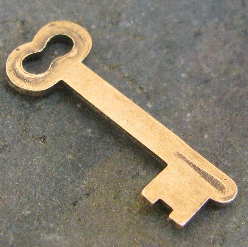 6 Antique Brass Small Victorian Key Charm Jewelry Finding 1302 - Etsy