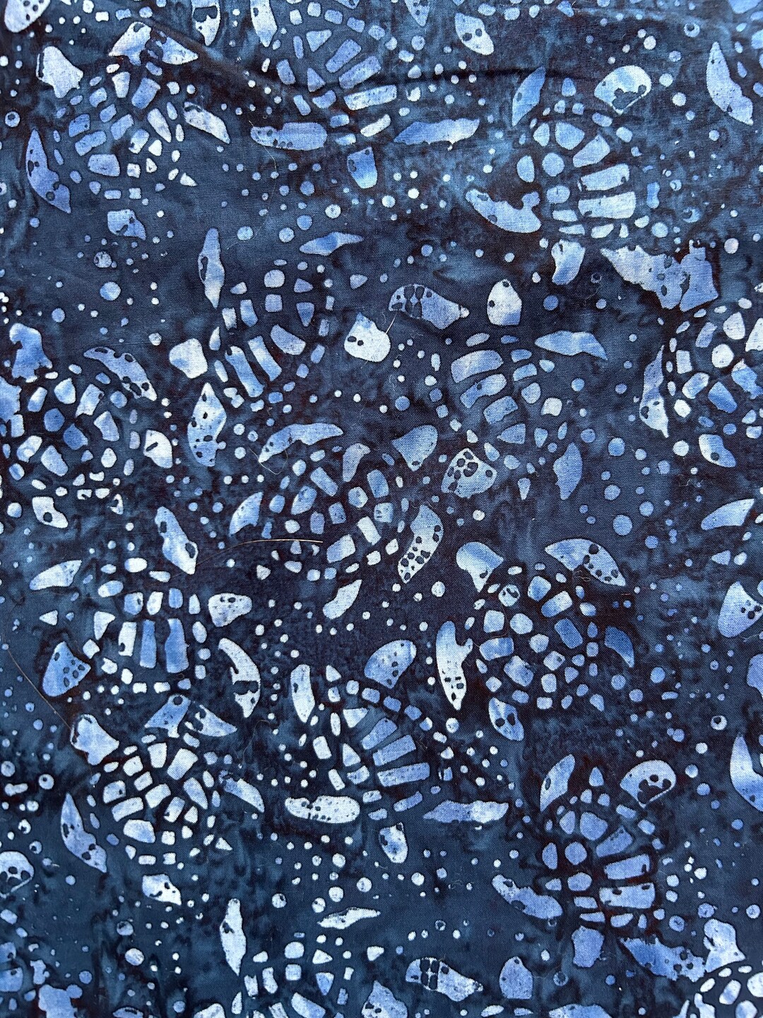 BATIK Sea Turtles, Dark Blue With White Turtles, 1 Yard - Etsy