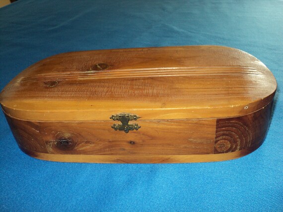 Small Vintage Cedar Trinket Box--Hinged Glue Joint--S… - Gem