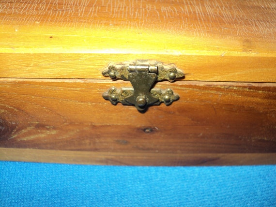 Small Vintage Cedar Trinket Box--Hinged Glue Joint--S… - Gem