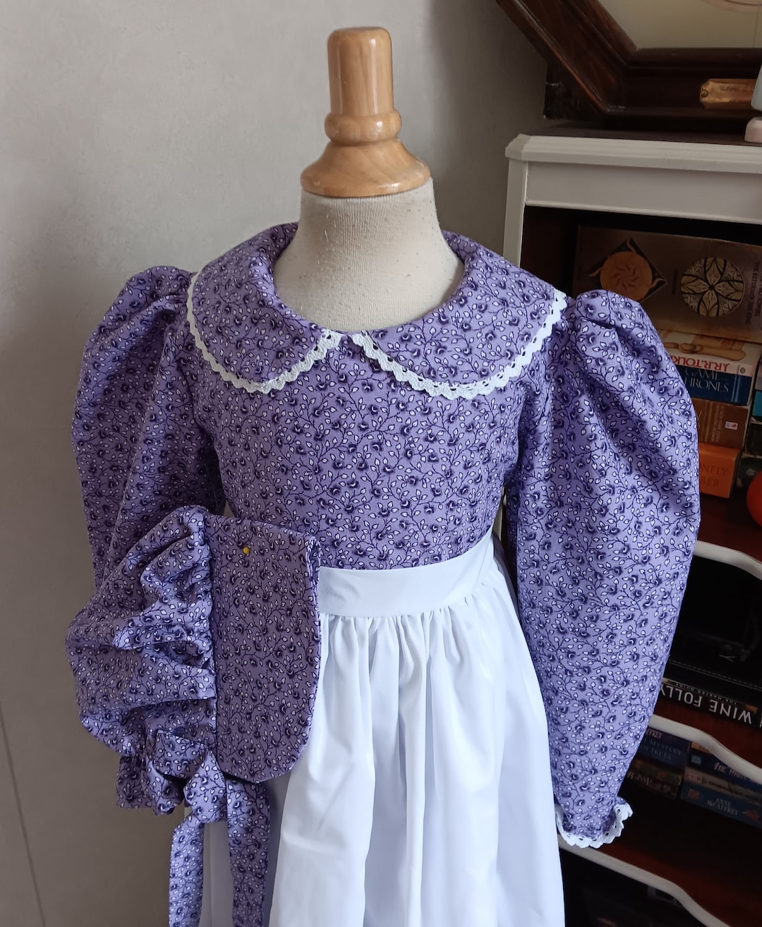 Girls Prairie Dress.. Old Fashion Pioneer Costume, Bonnet and ...