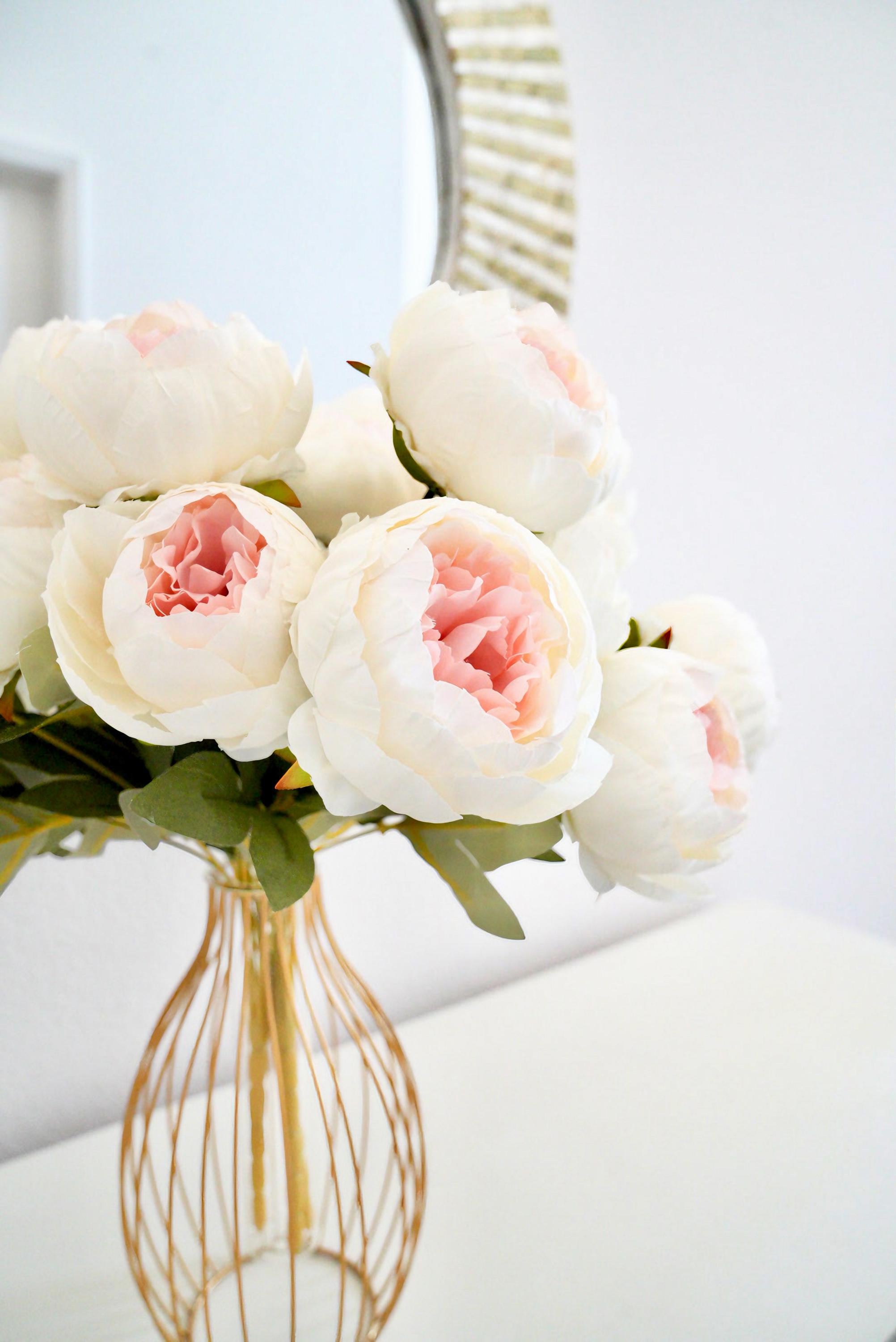 7 Heads Artificial Peonies | 2 Colors Peonies Arrangement in the Vase ...