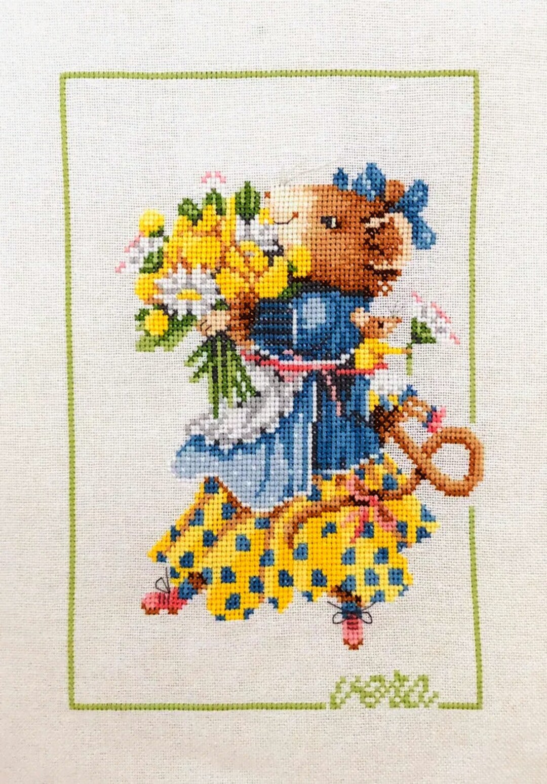 PDF SAGA Digital Cross Stitch Pattern Vera Mouse Flowers Bouquet Yellow ...