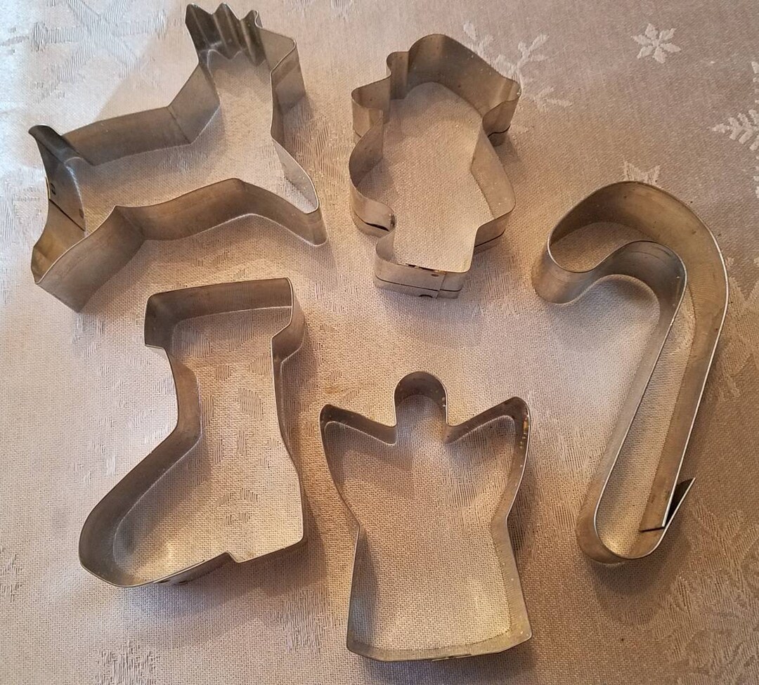 Set of 5 Metal Christmas Cookie Cutters Stocking, Santa, Angel, Candy ...