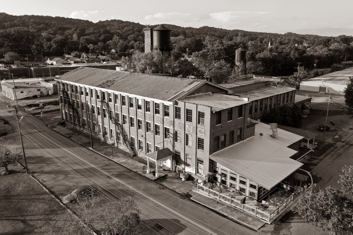 Historic District Downtown Fort Payne Alabama Architecture Black and ...