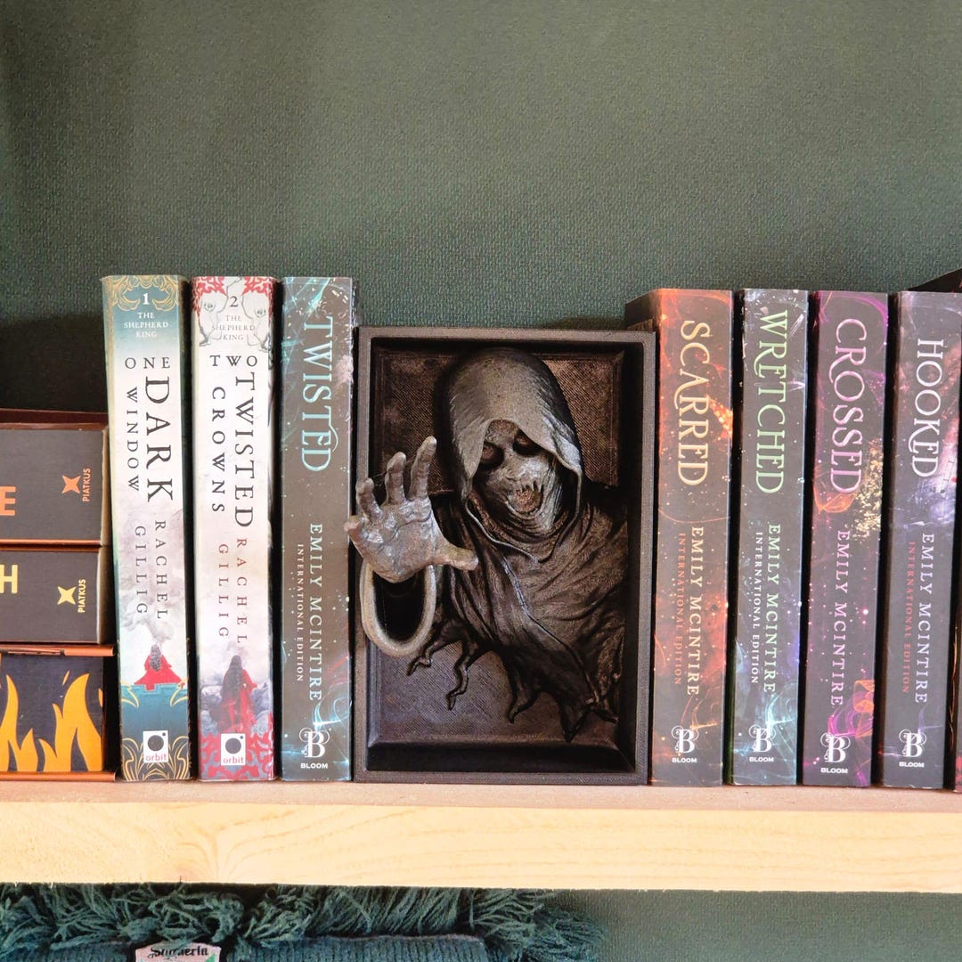 Dementor Book Nook -- Ideal Gift for a Potterhead - Etsy