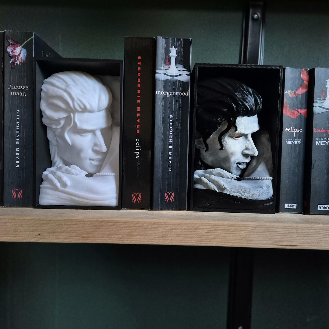Vampire Bite Book Nook for Horror Fans - Bookshelf Decor Gift for Him ...