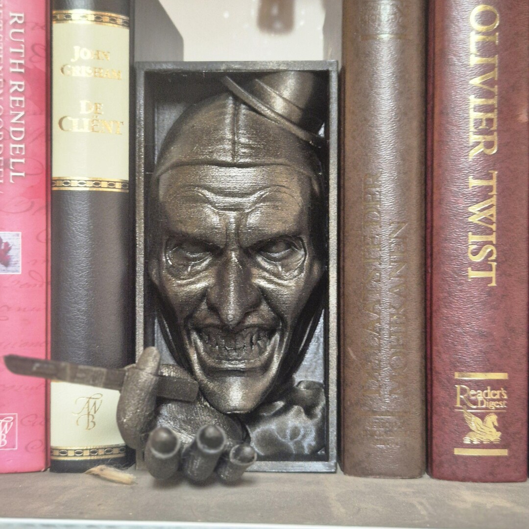 Unique the Terrifier Book Nook - 3D Printed Bookshelf Decor - Etsy