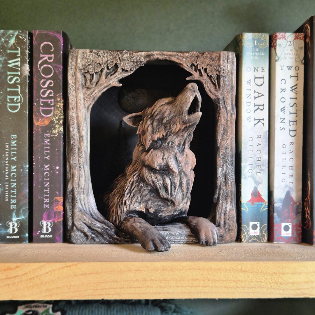 Howling Wolf Book Nook – Fantasy Woodland Bookshelf Insert | Gothic ...