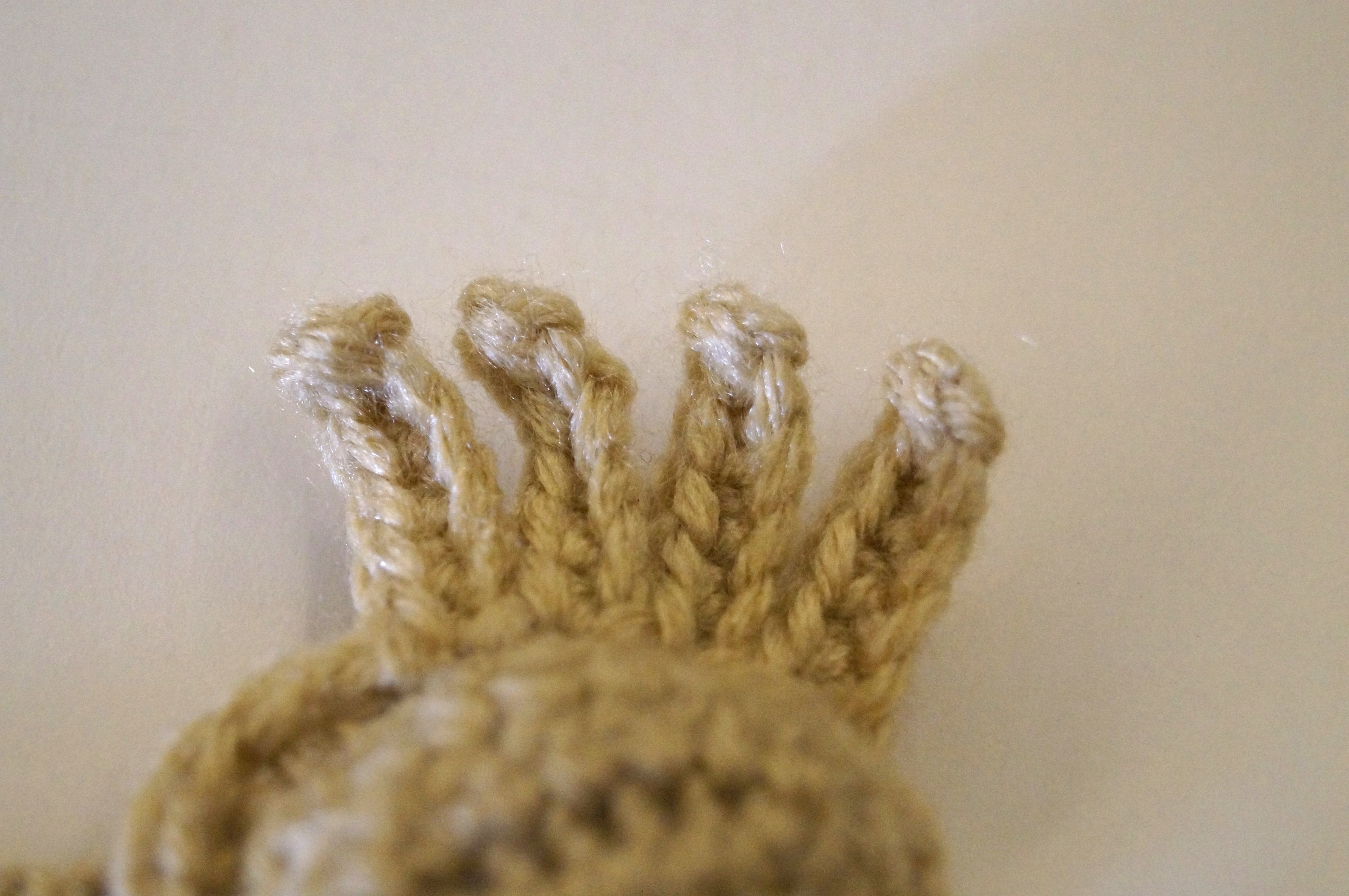 Crochet Alien Facehugger Pacifier Clip [[DIGITAL CROCHET PATTERN]] - Etsy