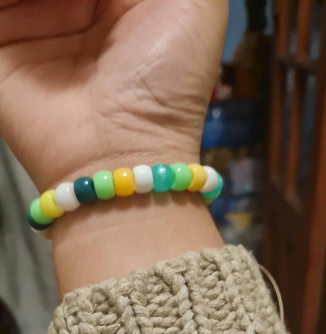 Pickled Coloured Themed Pony Beads Beaded Bracelet for Pickle Lovers ...