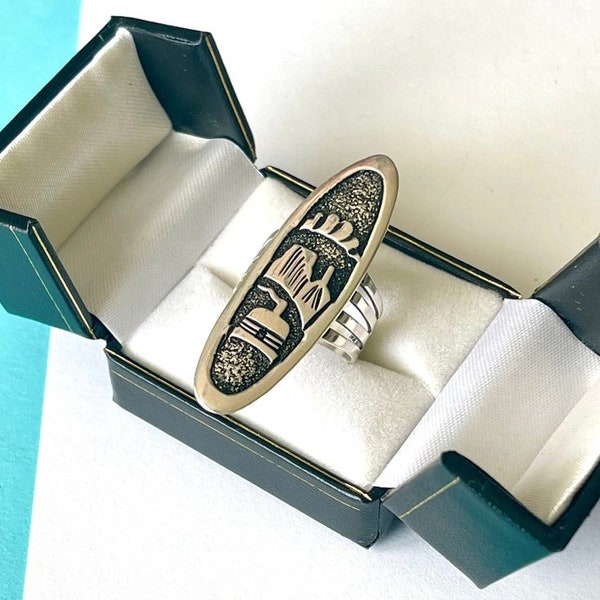 Storyteller Ring - Etsy