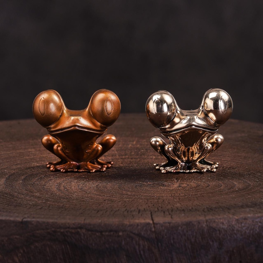 Bronze Red-eyed Tree Frog Figurine, Handcrafted Realistic Leaf Frog ...