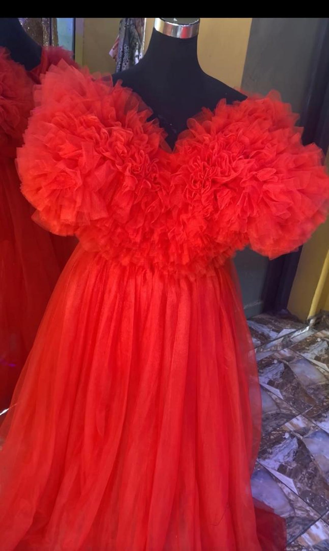 Elegant Red Tulle Prom Dress With Dramatic Shoulders, Red Tulle Prom ...