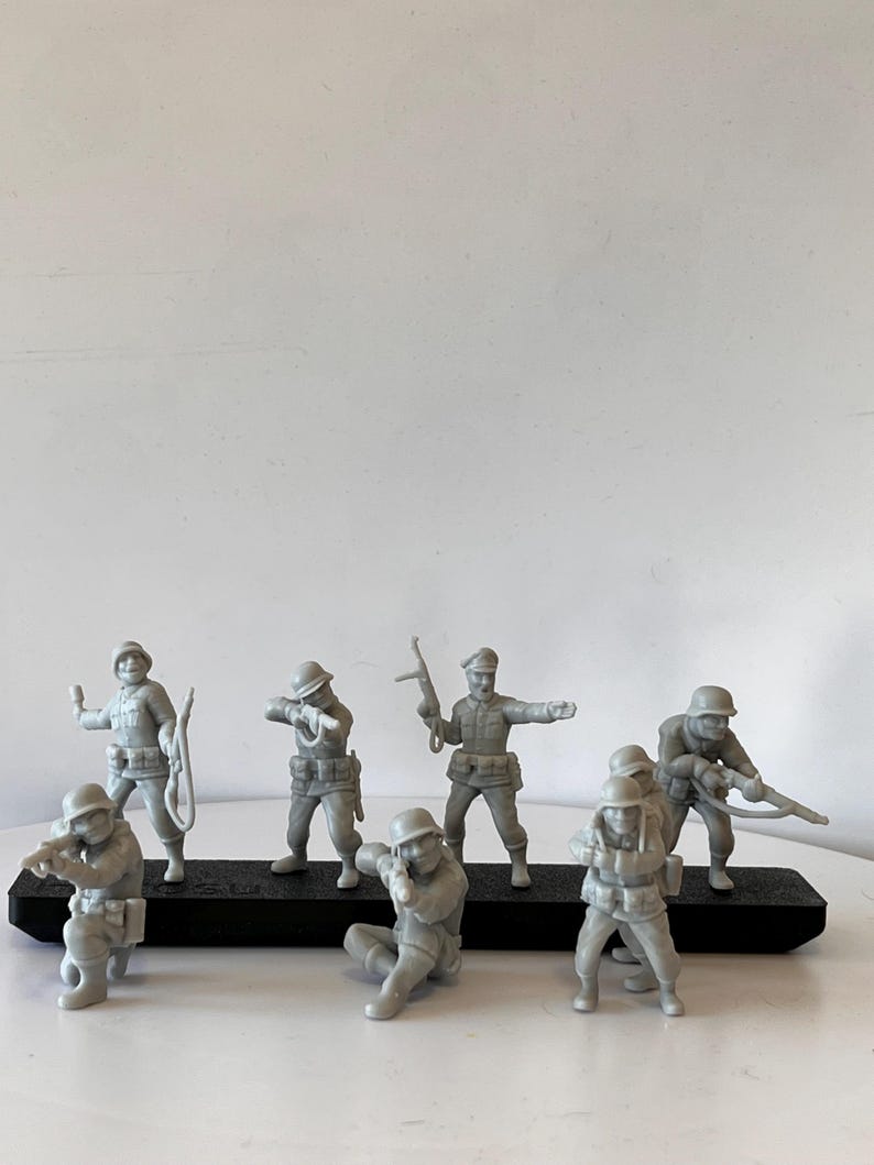 Army Men Resin Figures – Set of 7 Classic Style Soldiers | Retro ...