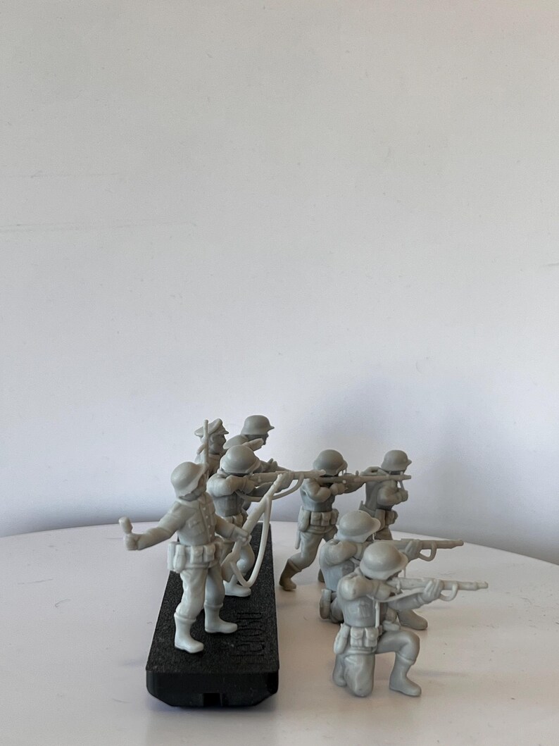 Army Men Resin Figures – Set of 7 Classic Style Soldiers | Retro ...