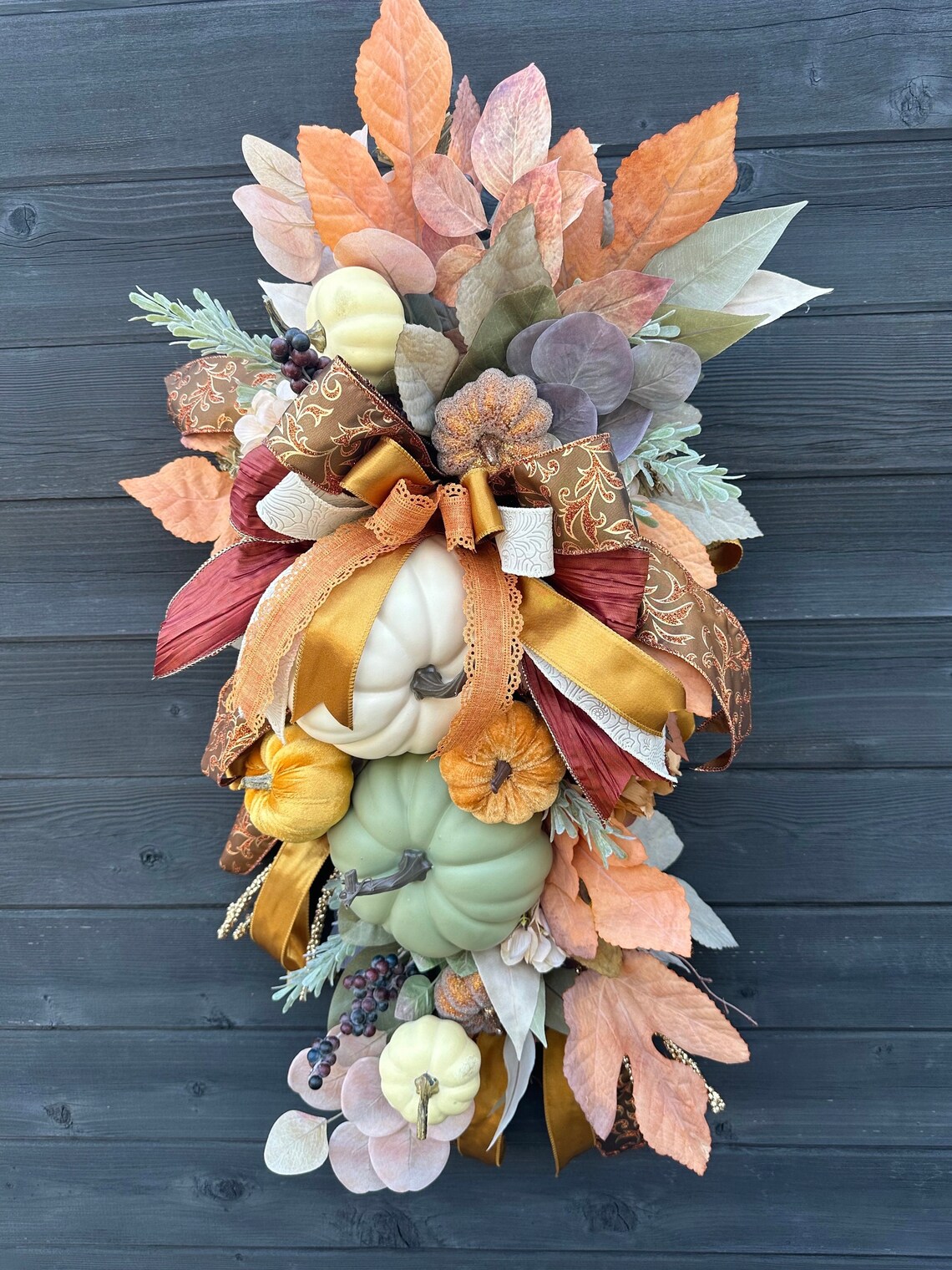 Fall Harvest Swag With Pumpkins and Autumn Leaves, Thanksgiving Front ...
