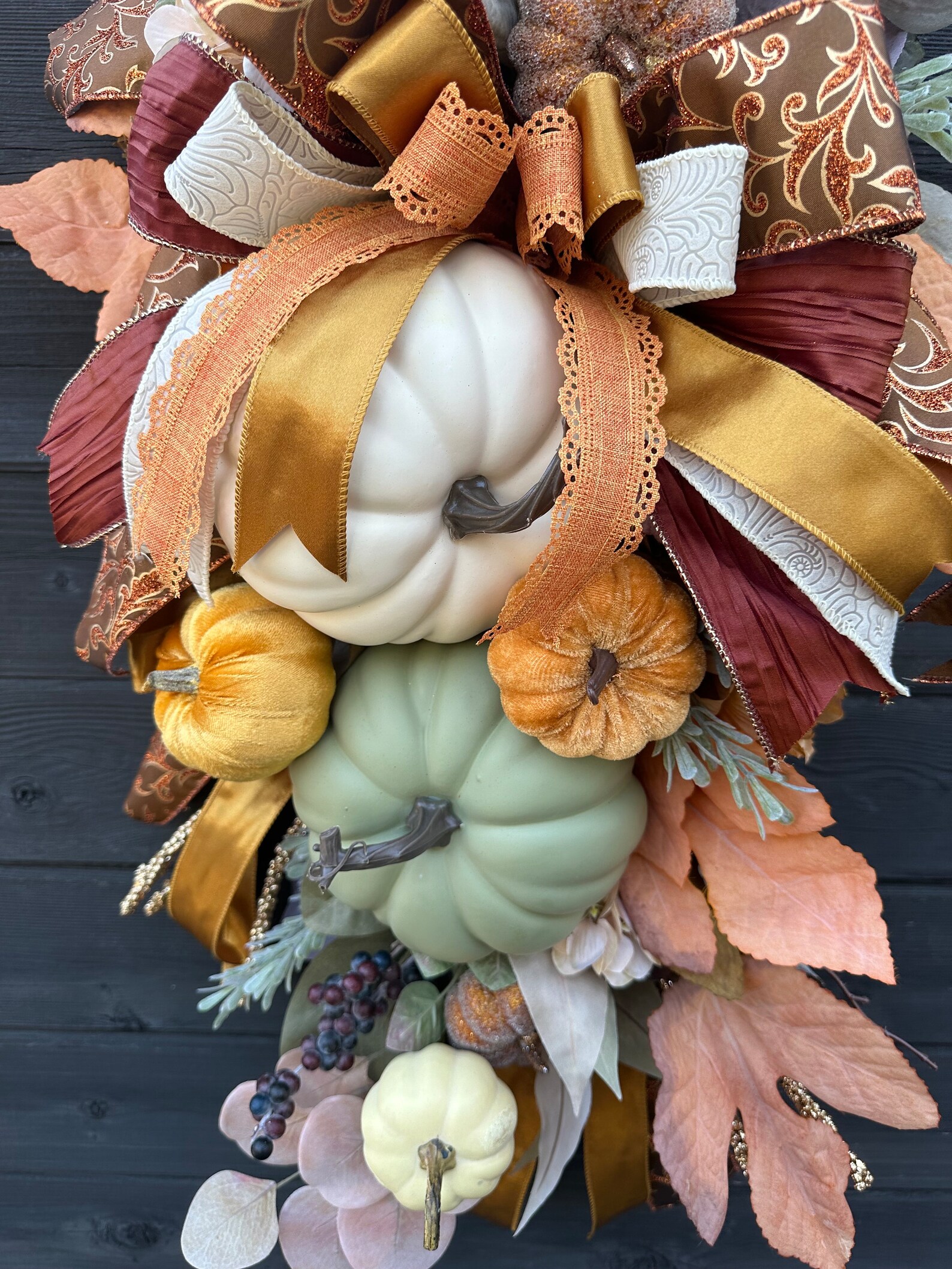 Fall Harvest Swag With Pumpkins and Autumn Leaves, Thanksgiving Front ...