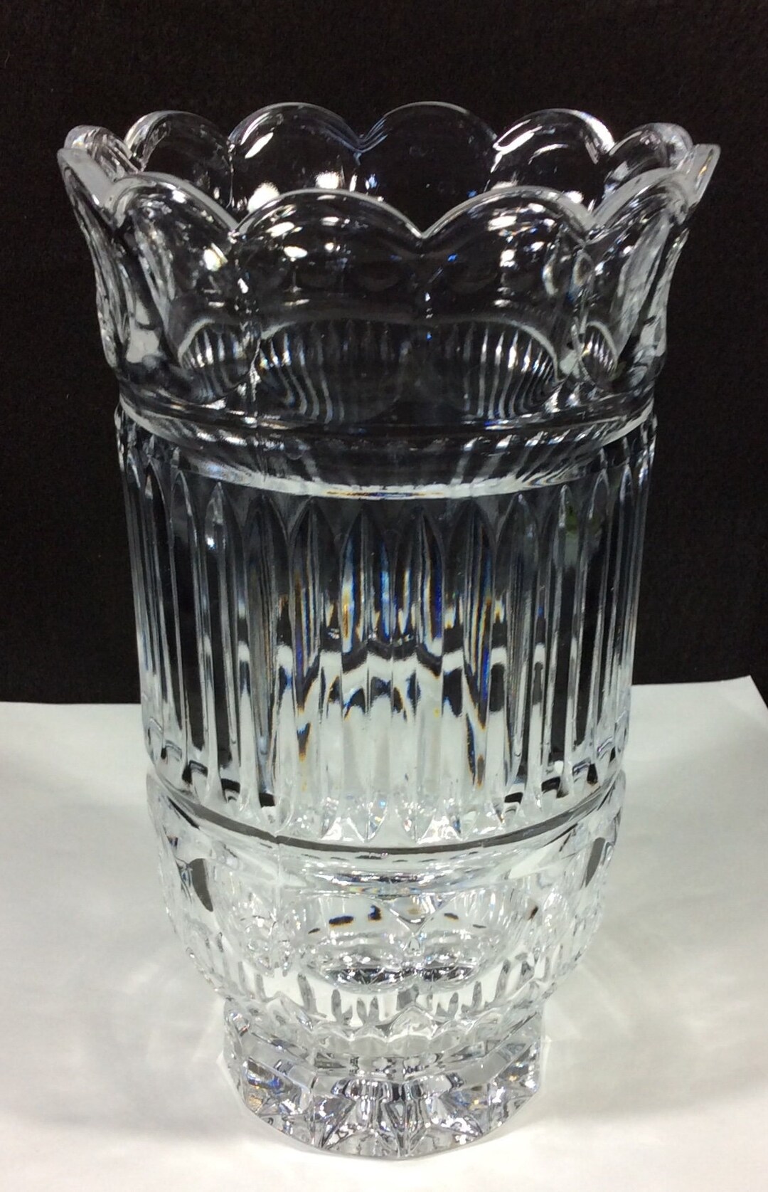 Fifth Avenue LTD 24% Lead Crystal Vase, Princeton, Scalloped ...