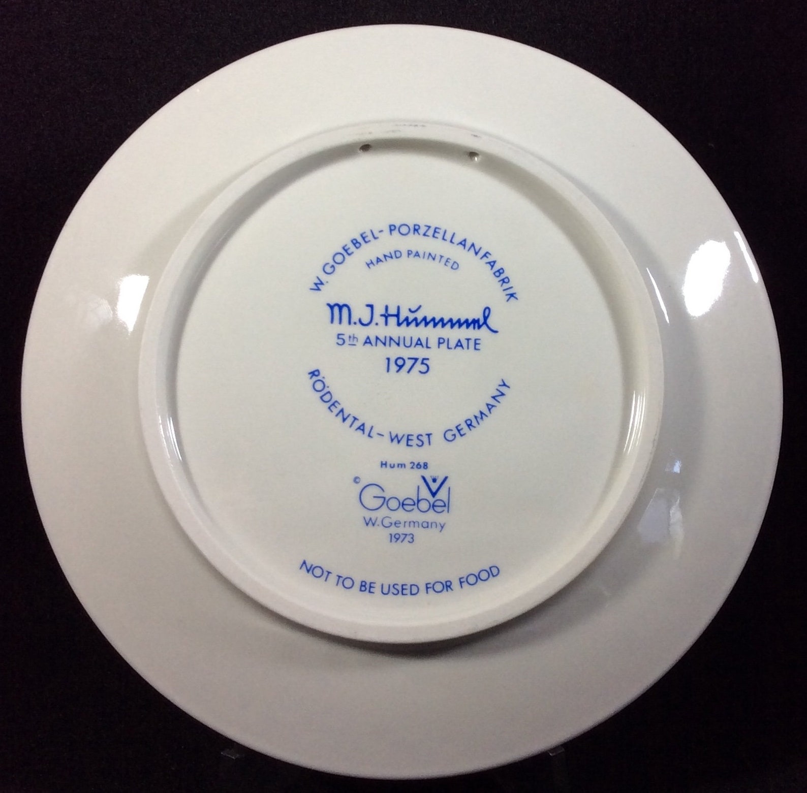 1975 Annual Plate in Bas-relief Ride Into Christmas Goebel - Etsy