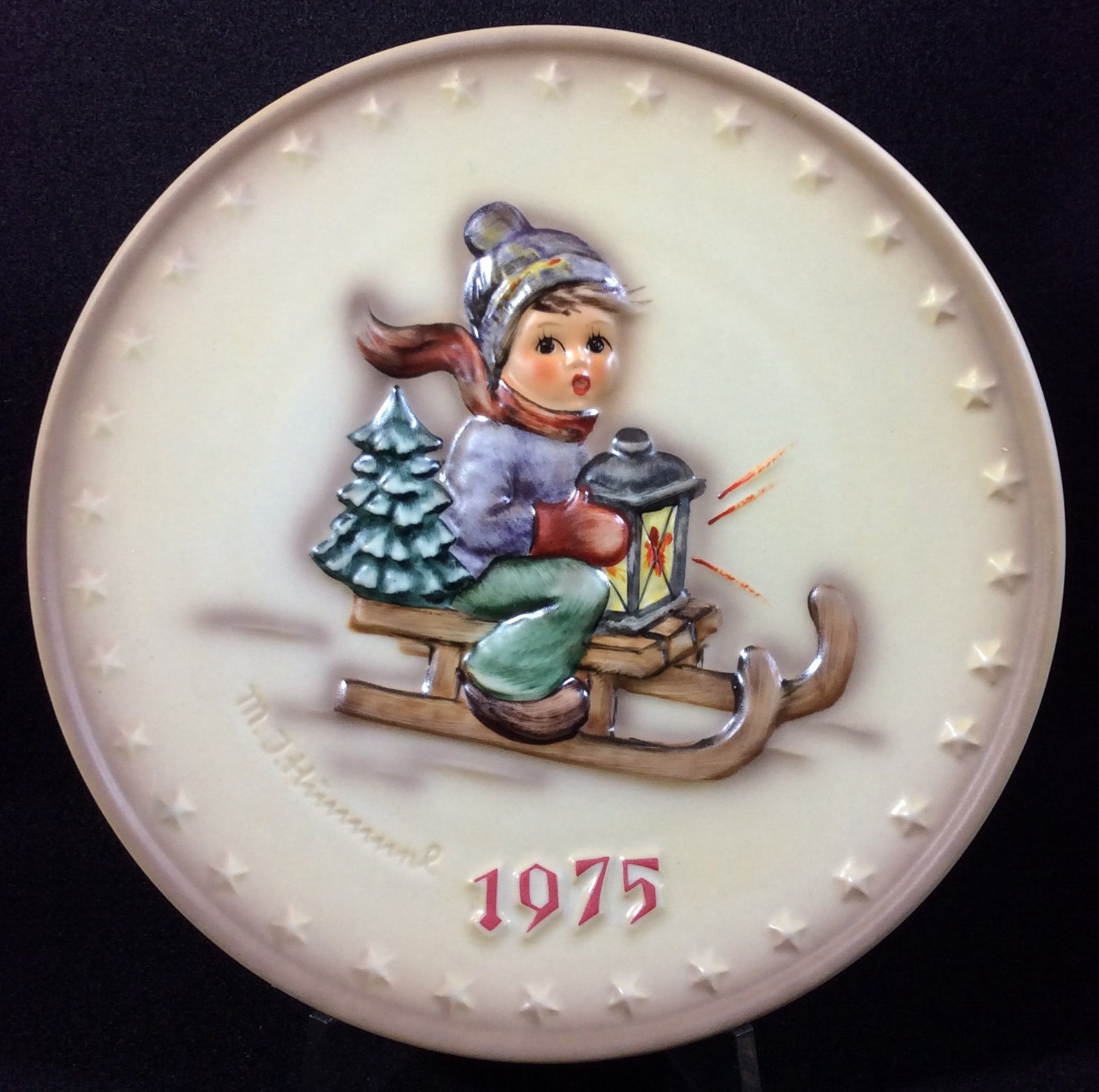 1975 Annual Plate in Bas-relief Ride Into Christmas Goebel - Etsy