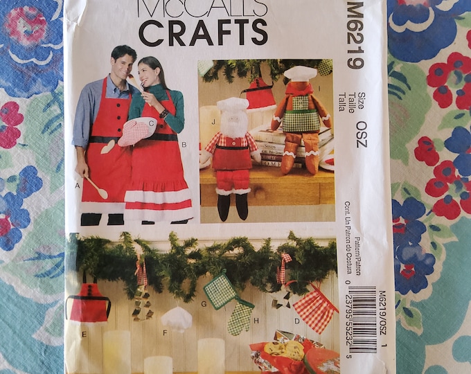 Mccalls Crafts 6219 Complete Uncut Factory Folds Sewing Pattern Christmas Holiday Aprons Shelf ...