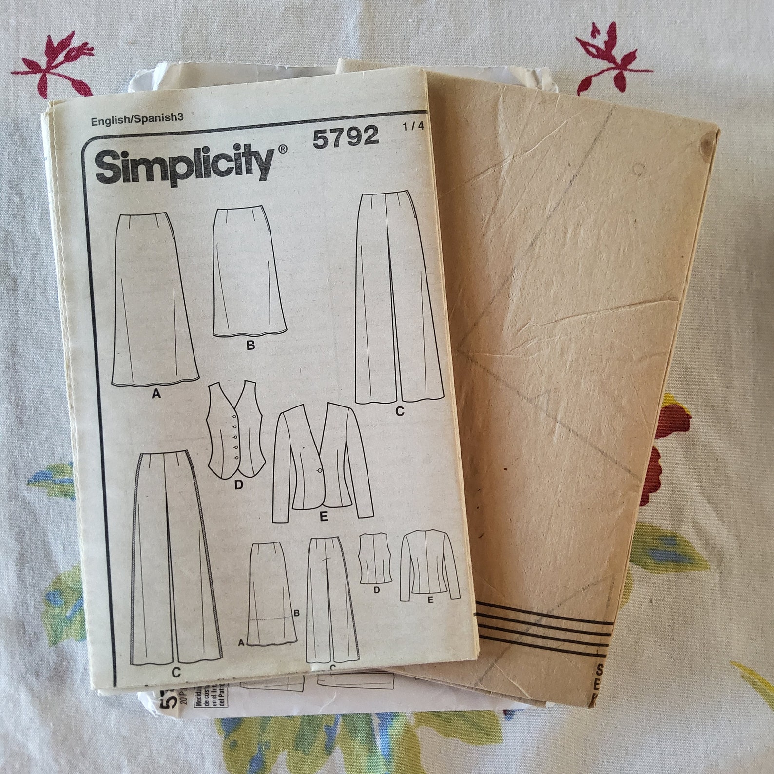 Simplicity 5792 Complete Uncut Factory Folds Early 2000s | Etsy