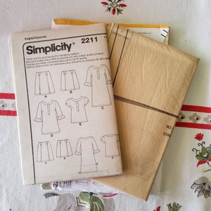 Simplicity 2211 Complete Uncut Factory Folds Lisette Sewing Pattern Contemporary Tunic Shift ...