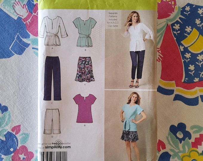 Simplicity 8044 Complete Uncut Factory Folds Sewing Pattern Delightful ...