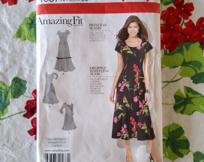 Simplicity 1537 Complete Uncut Factory Folds Sewing Pattern Amazing Fit ...