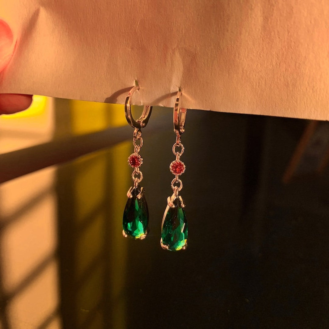 Howl's Moving Castle Hoogie Hoop Earrings, Emerald Green 32mm Teardrop ...