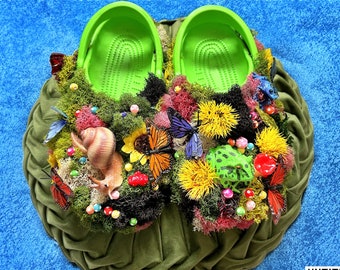 Custom Garden-inspired Crocs moss Crocs - Etsy