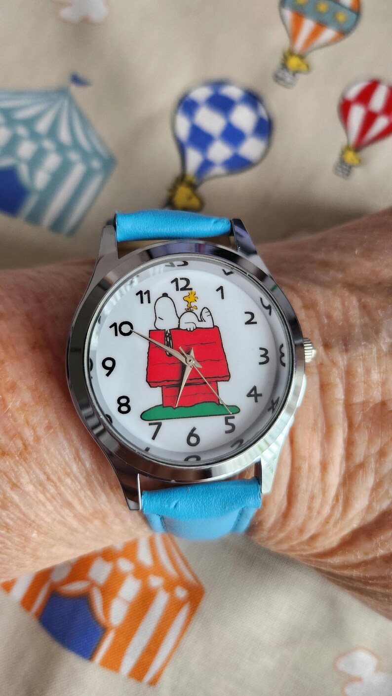 Vintage Snoopy Watch – With Blue Strap - Etsy