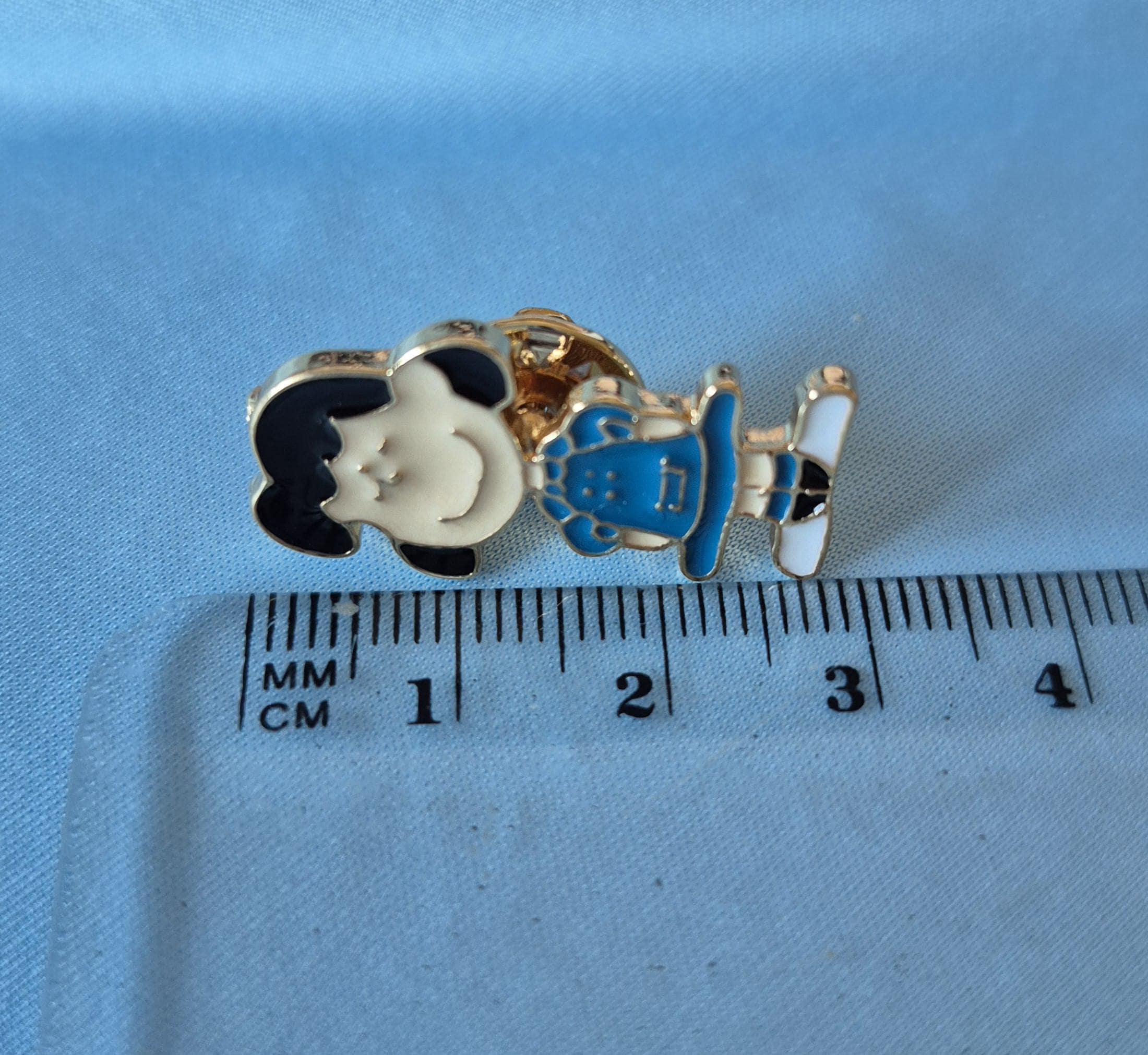 Peanuts Gang Lucy Enamel Pin - Etsy